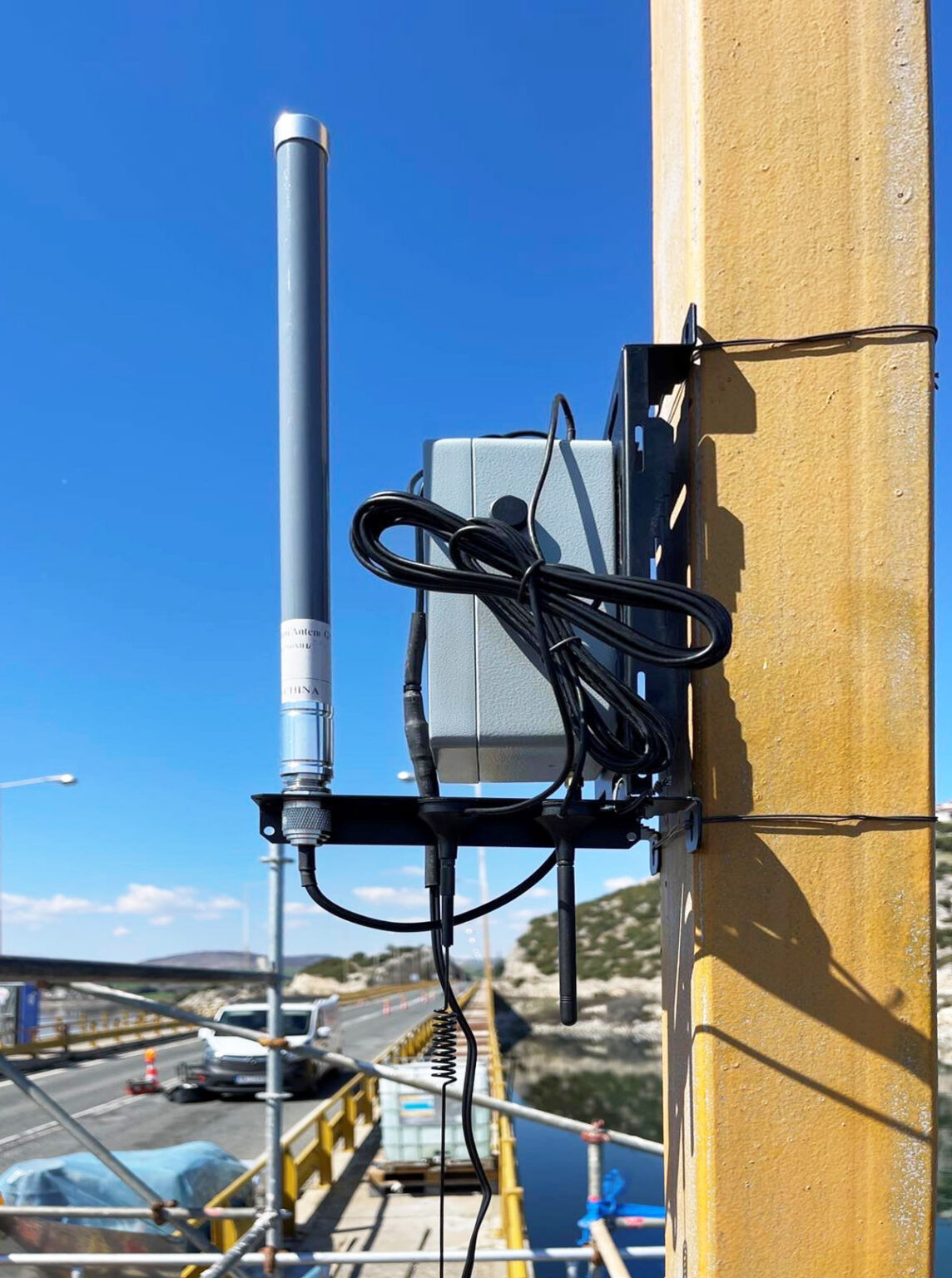 Real-Time Crack Monitoring on a High-Risk Bridge in Greece - Ackcio